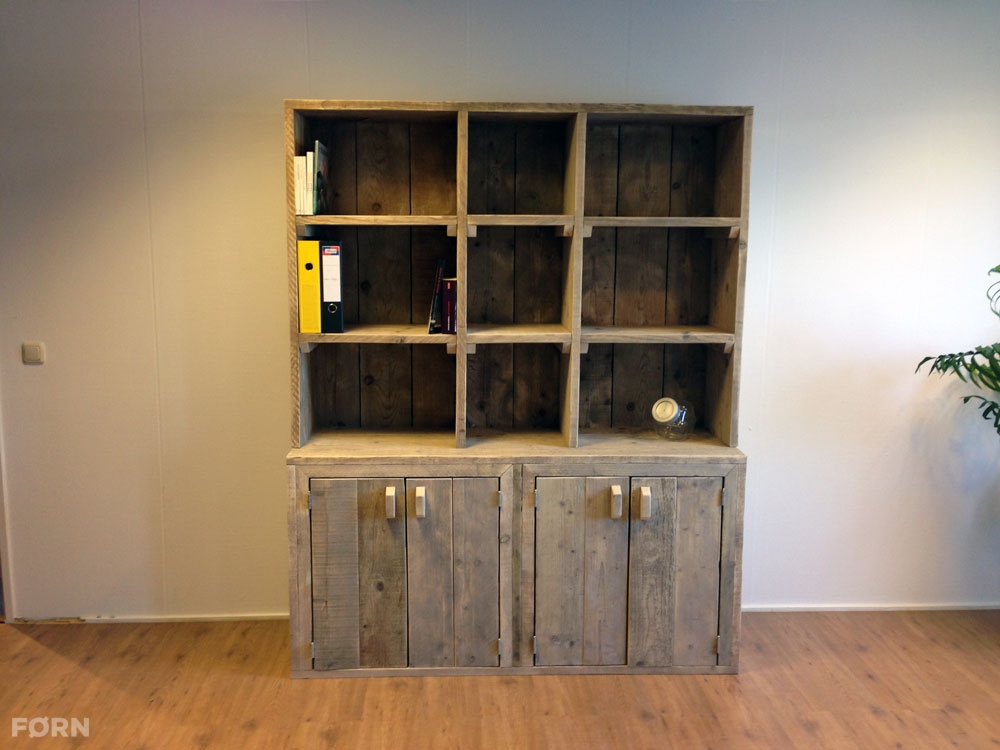 Steigerhouten buffetkast "Beaumont" - Steigerhouten kasten