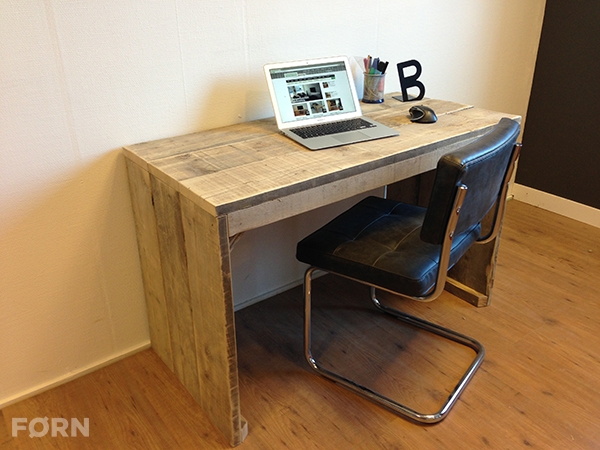 Steigerhouten bureau tafel Essex | FØRN maatwerk